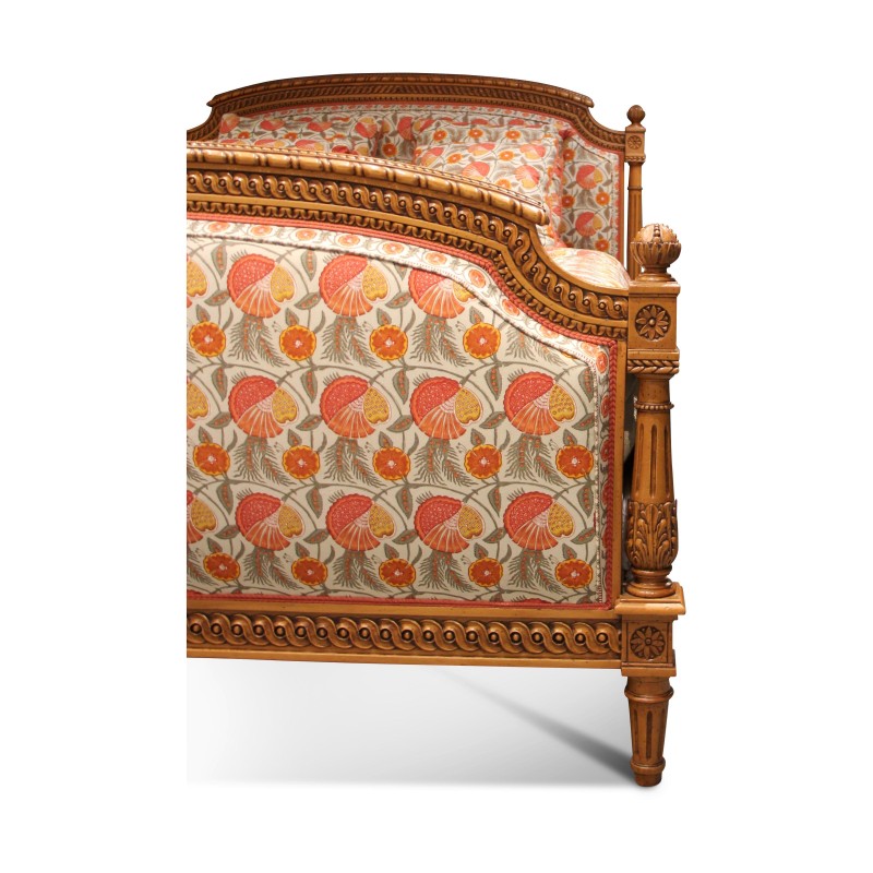 A complete Louis XVI bed in richly carved beech - MOINAT